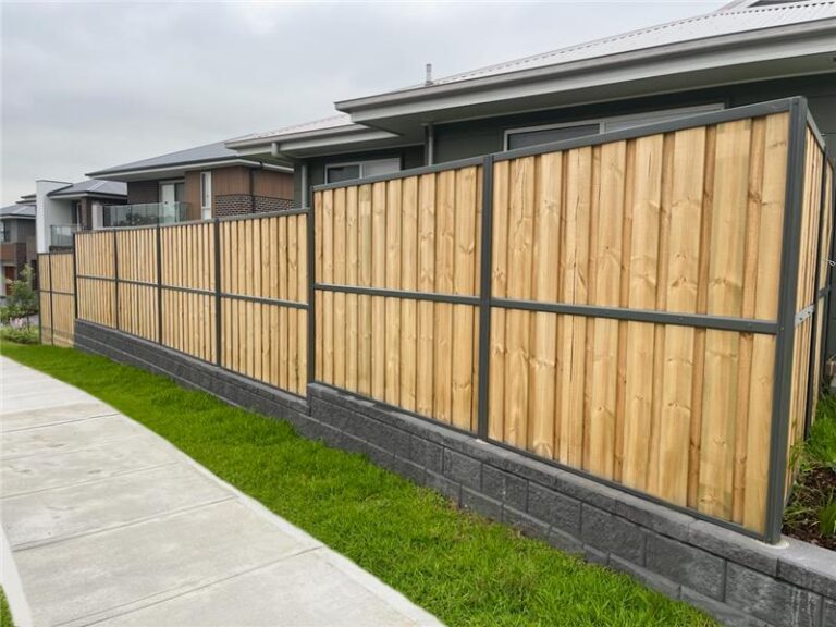 Modular Lapped Fencing Sydney | Bill Gibson Fencing